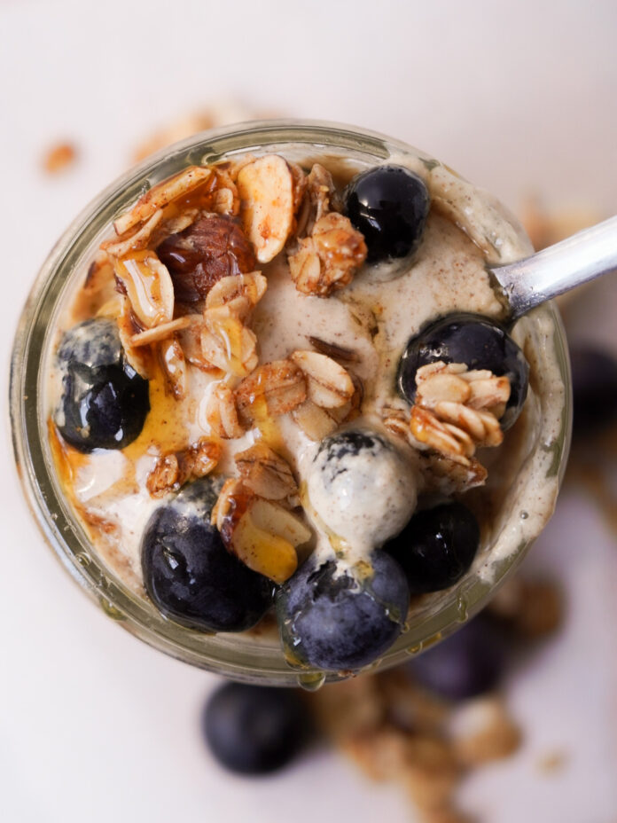 Blended Overnight Oats (Extra Creamy!) - Wellness by Kay