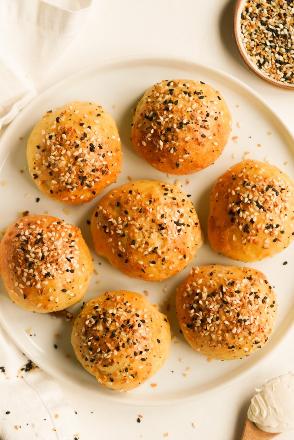 Cream Cheese Stuffed Everything Bagel Bites - Wellness by Kay