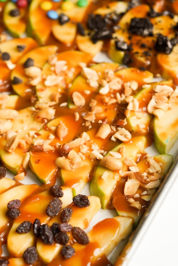 Easy Sheet Pan Caramel Apples (Slices) - Wellness by Kay