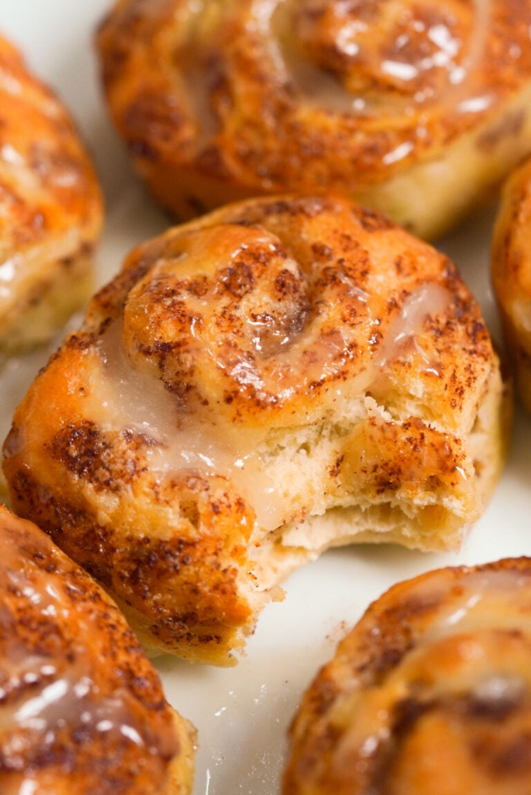 How To Make Air Fryer Cinnamon Rolls (Pillsbury!) - Wellness by Kay